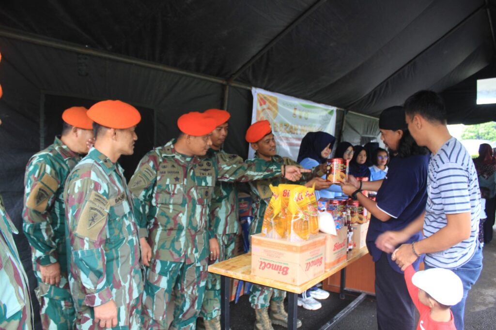 Wing Komando III KOPASGAT Melaksanakan Bazar Murah dalam Rangka HUT Ke ...